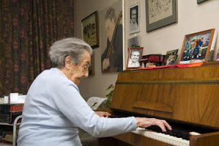 Book Review: A Century of Wisdom – The Playful Piano
